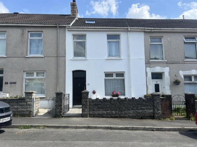 4 bedroom terraced house for sale
