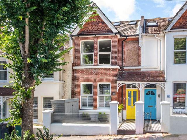 4 bedroom terraced house for sale