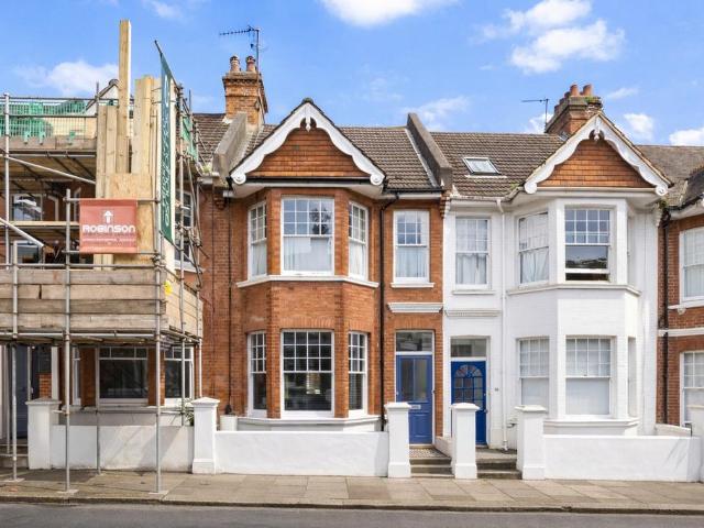 4 bedroom terraced house for sale