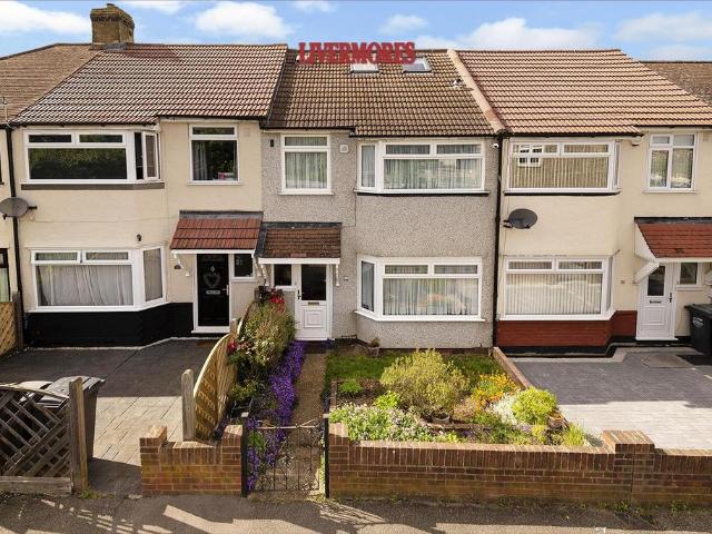 4 bedroom terraced house for sale