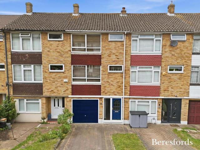 4 bedroom terraced house for sale
