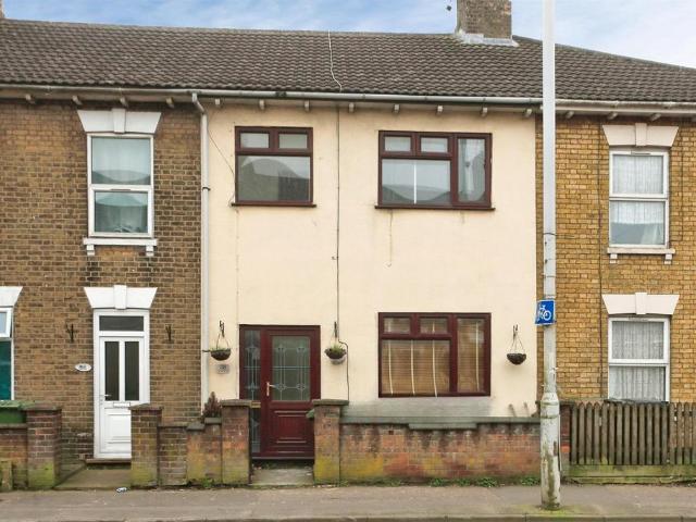 4 bedroom terraced house for sale