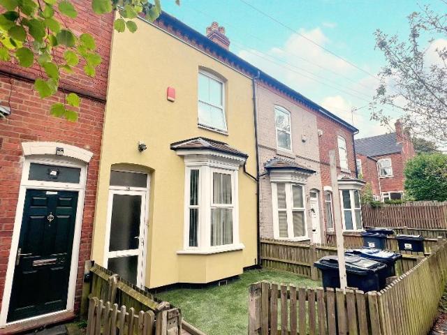 4 bedroom terraced house for sale