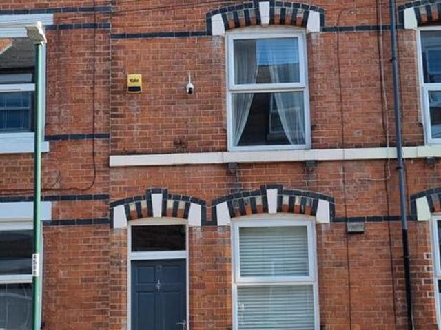 4 bedroom terraced house for sale