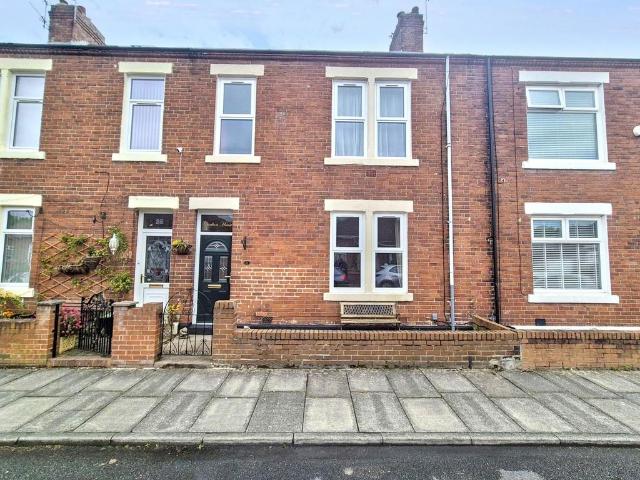 4 bedroom terraced house for sale