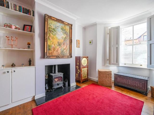 4 bedroom terraced house for sale
