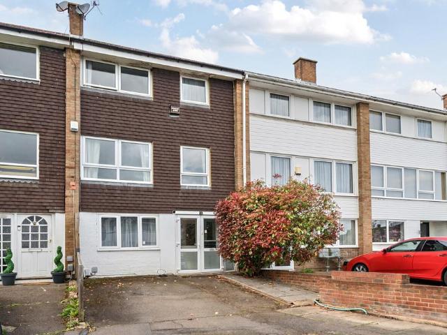 4 bedroom terraced house for sale