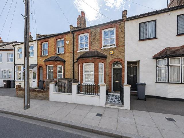 4 bedroom terraced house for sale