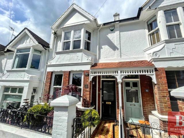 4 bedroom terraced house for sale