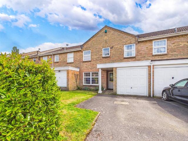 4 bedroom terraced house for sale