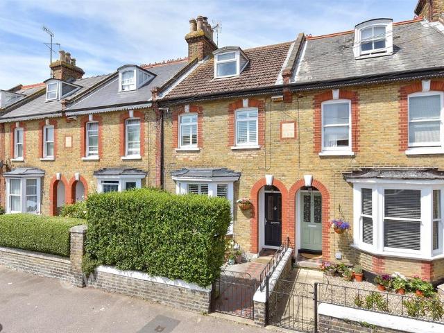 4 bedroom terraced house for sale