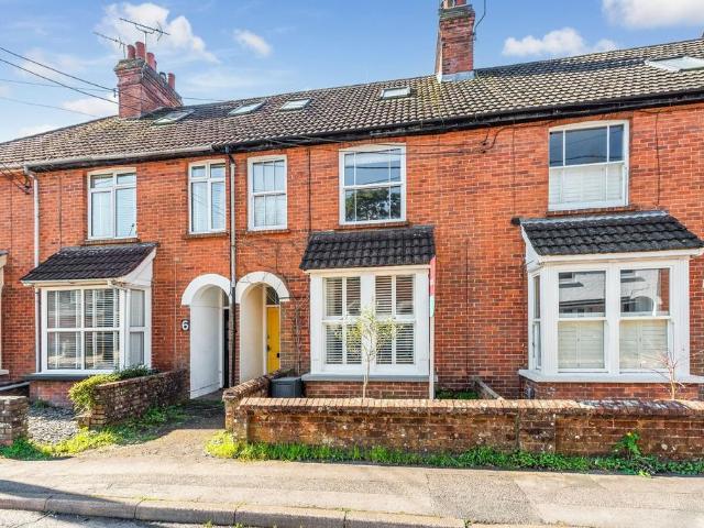 4 bedroom terraced house for sale