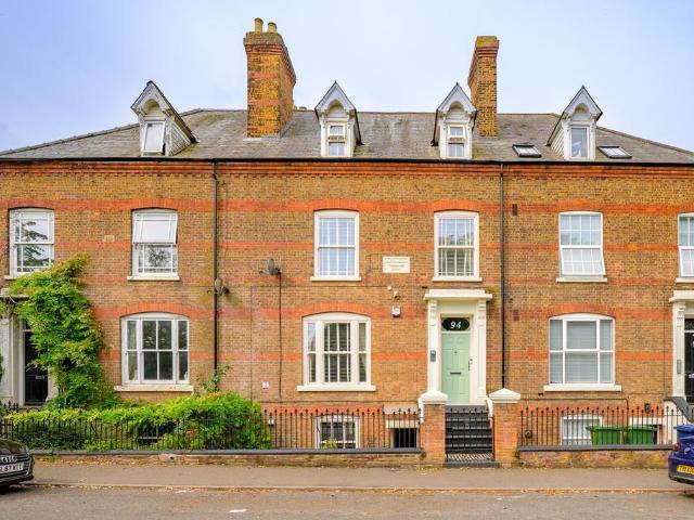 4 bedroom terraced house for sale