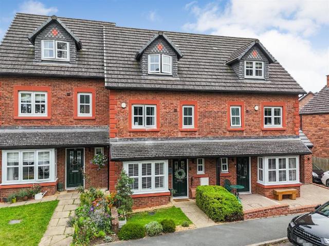 4 bedroom terraced house for sale