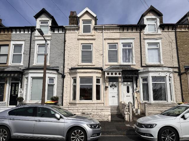 4 bedroom terraced house for sale