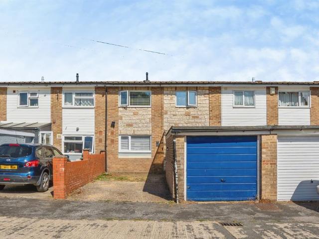 4 bedroom terraced house for sale