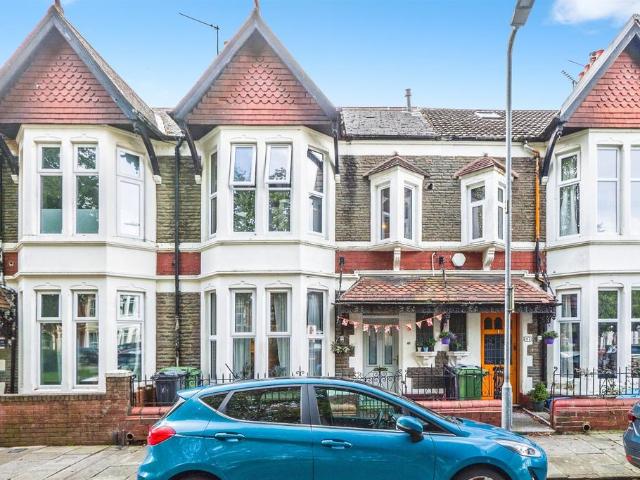 4 bedroom terraced house for sale