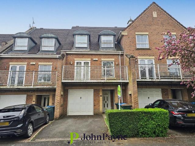 4 bedroom terraced house for sale