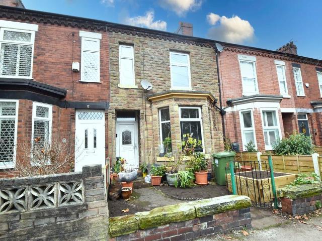 4 bedroom terraced house for sale