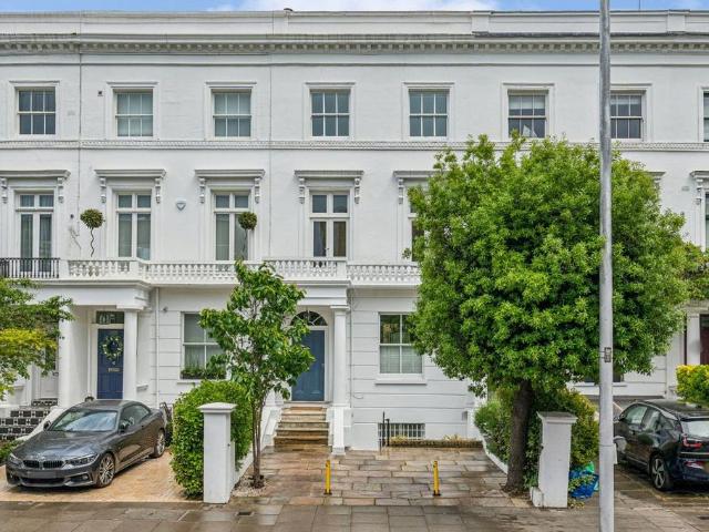 4 bedroom terraced house for sale