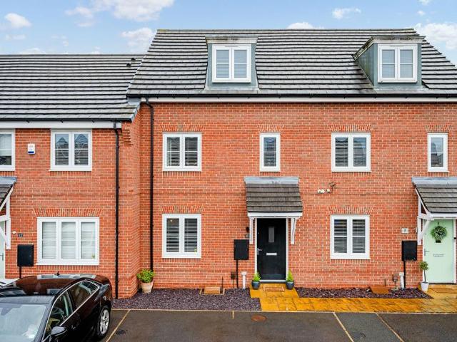 4 bedroom terraced house for sale