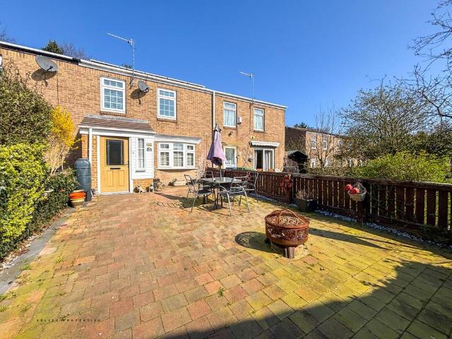 4 bedroom terraced house for sale