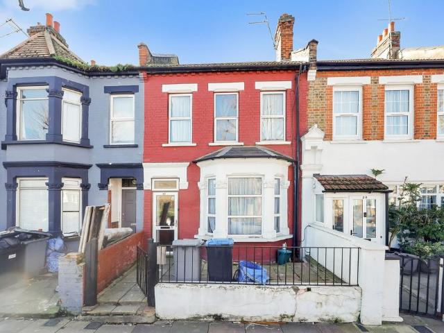4 bedroom terraced house for sale