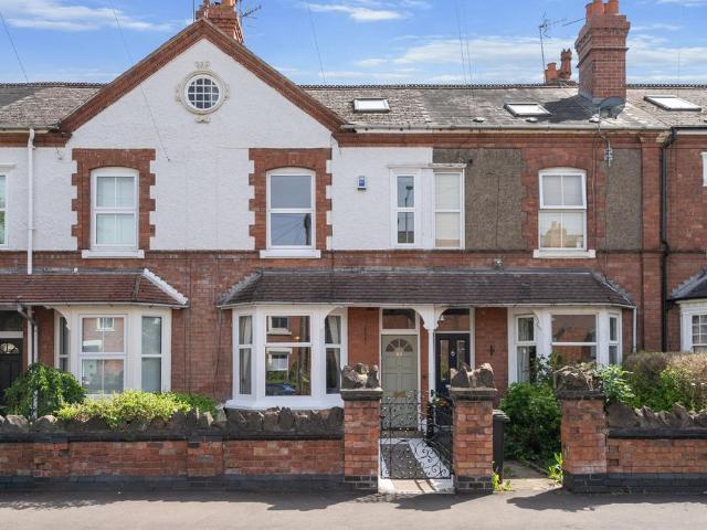 4 bedroom terraced house for sale