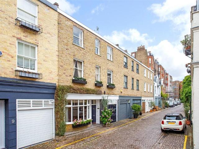 4 bedroom terraced house for sale