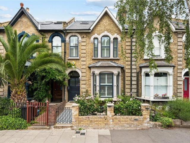 4 bedroom terraced house for sale