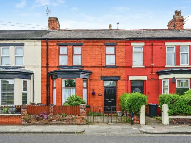 4 bedroom terraced house for sale