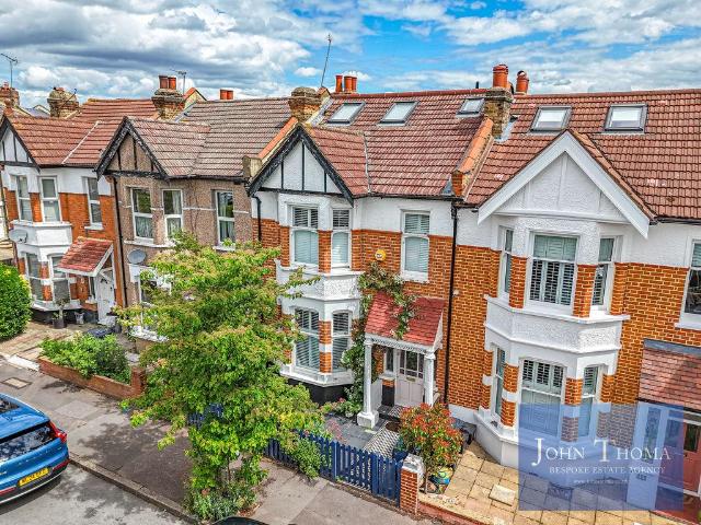4 bedroom terraced house for sale