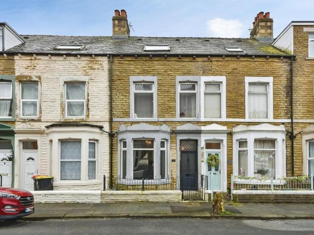 4 bedroom terraced house for sale