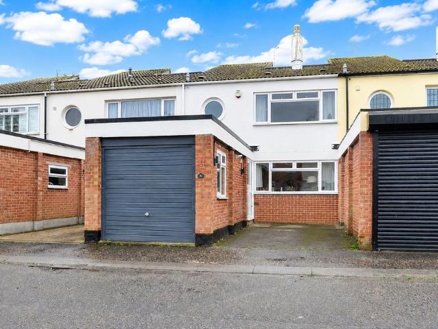4 bedroom terraced house for sale