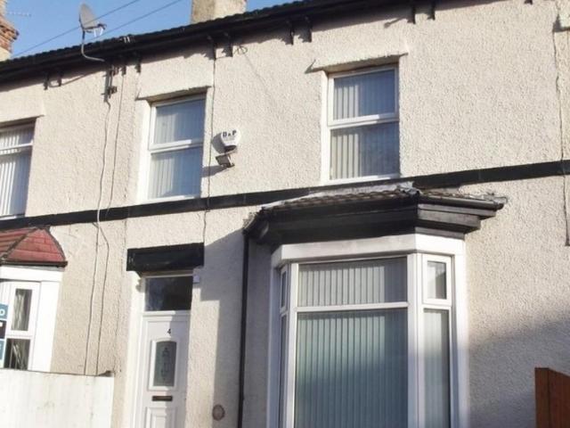4 bedroom terraced house for sale