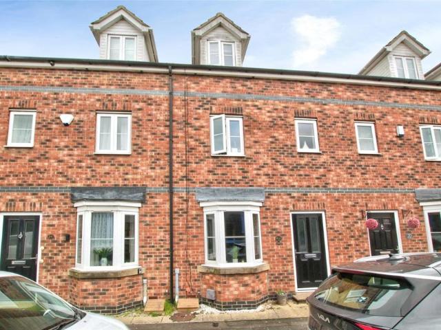 4 bedroom terraced house for sale