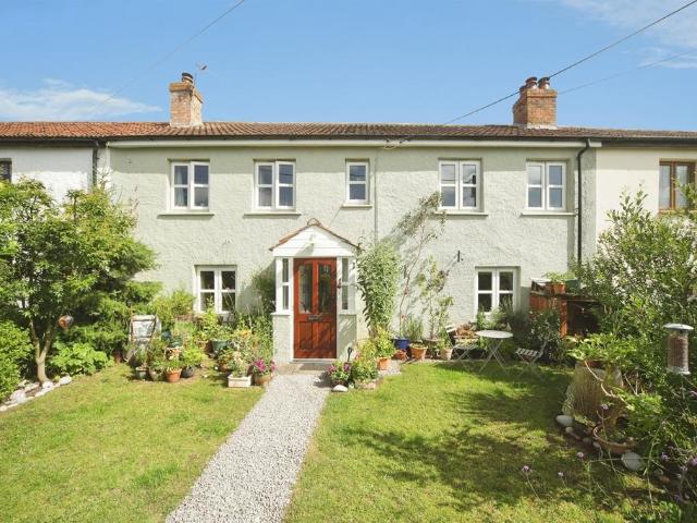 4 bedroom terraced house for sale
