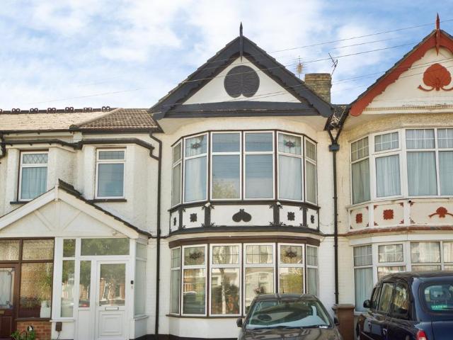 4 bedroom terraced house for sale