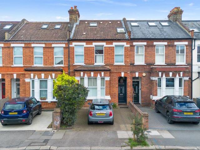 4 bedroom terraced house for sale
