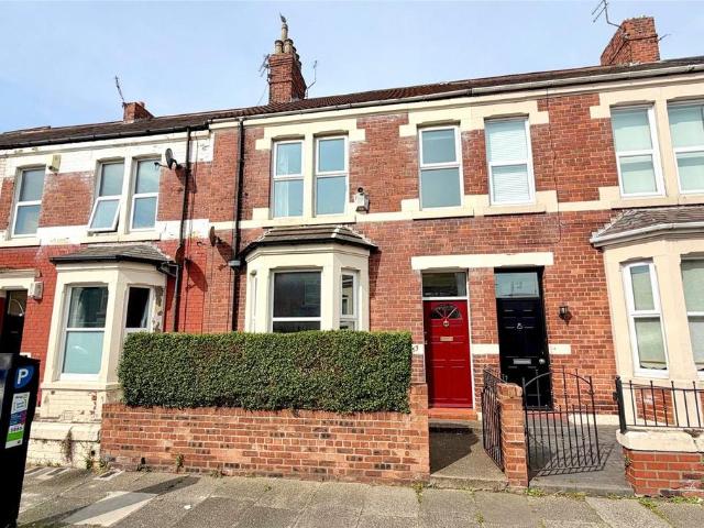 4 bedroom terraced house for sale