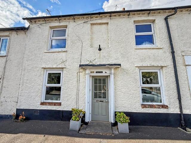 4 bedroom terraced house for sale