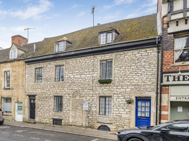 4 bedroom terraced house for sale