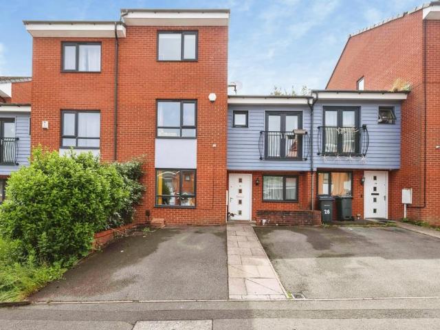 4 bedroom terraced house for sale