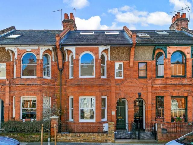 4 bedroom terraced house for sale