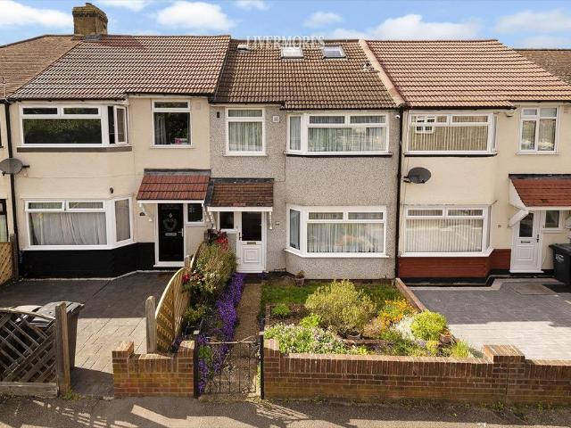 4 bedroom terraced house for sale
