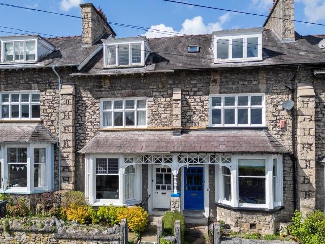 4 bedroom terraced house for sale