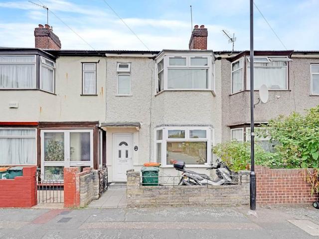 4 bedroom terraced house for sale
