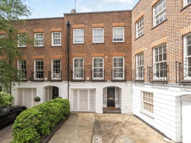 4 bedroom terraced house for sale