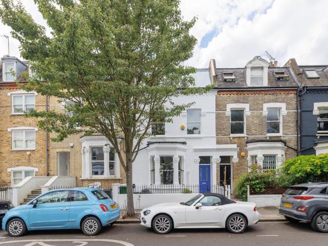 4 bedroom terraced house for sale