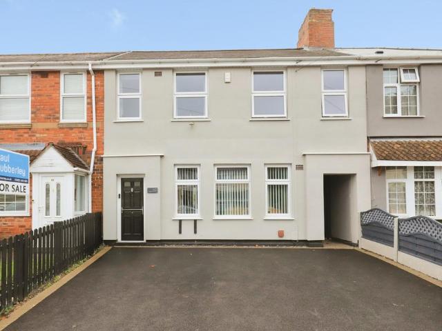 4 bedroom terraced house for sale